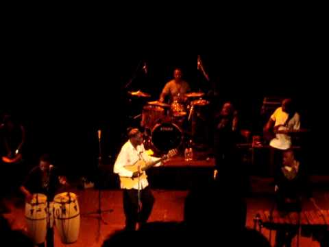 Oliver Mtukudzi - Live in America. RIP Sam Mtukudzi - YouTube