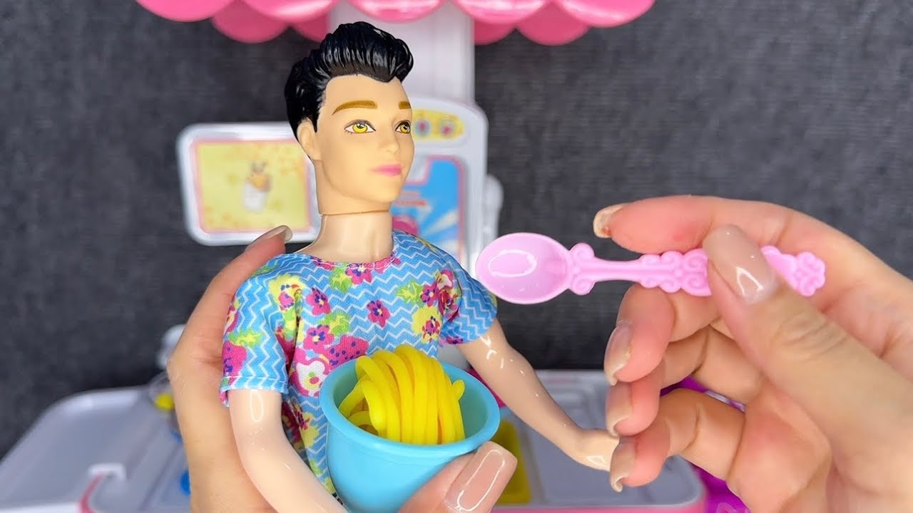 17 minutes of pleasure from unboxing the play set “Doctor", “Ice Cream ...