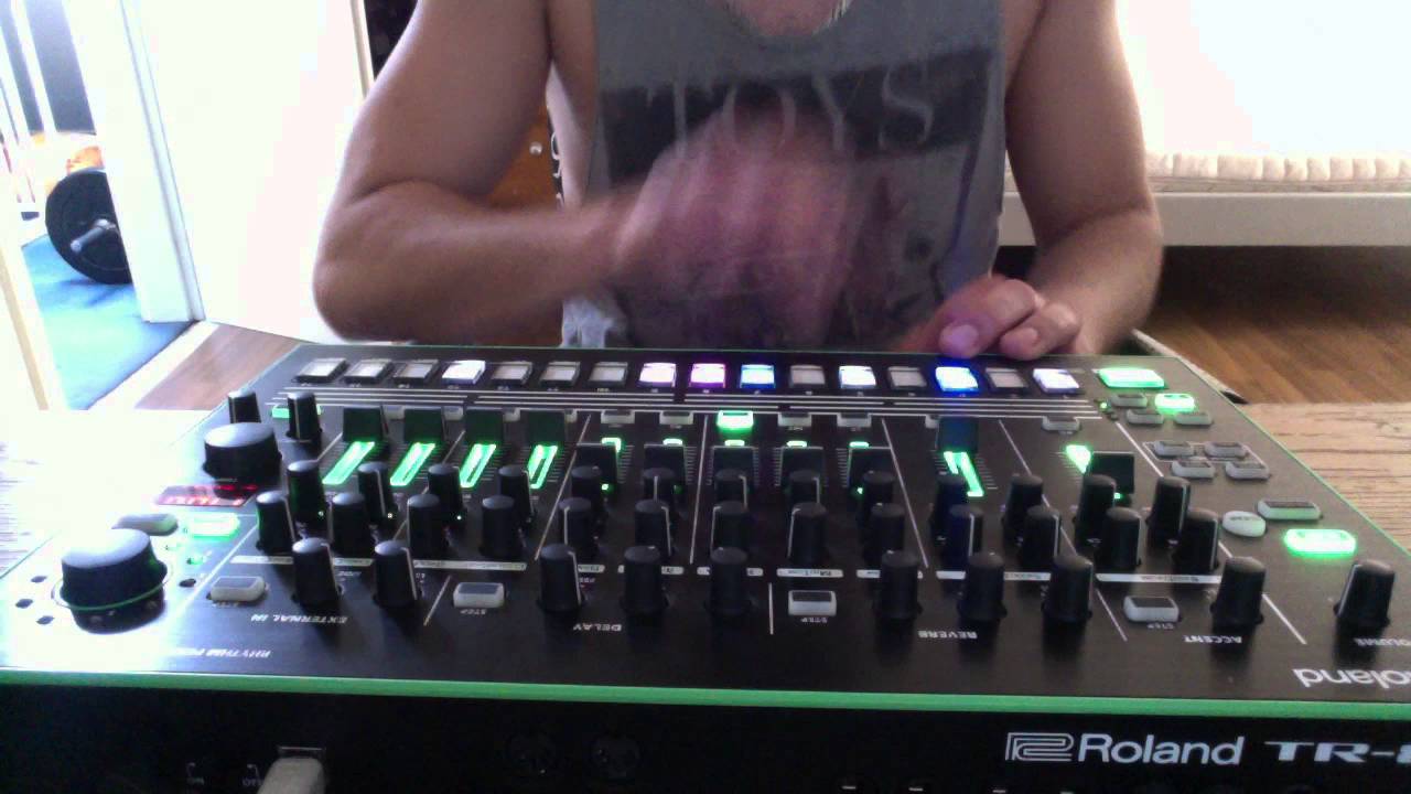 Roland TR 8 - Freaky 170bpm 007 - YouTube