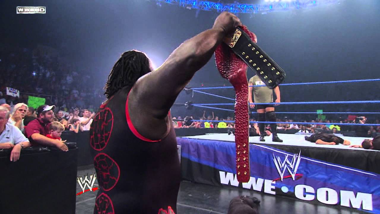 Friday Night SmackDown - Big Show chokeslams Mark Henry through the ...