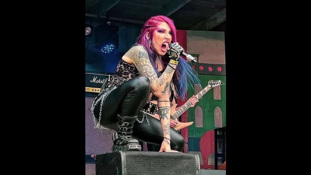 COBRA SPELL live @ Argentina: "High on Love" - YouTube