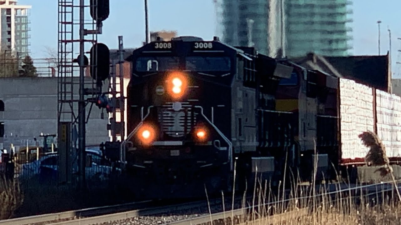 (IC 3008, KCS unit, GO 557, and more!!) - railfanning in Brampton - CN ...