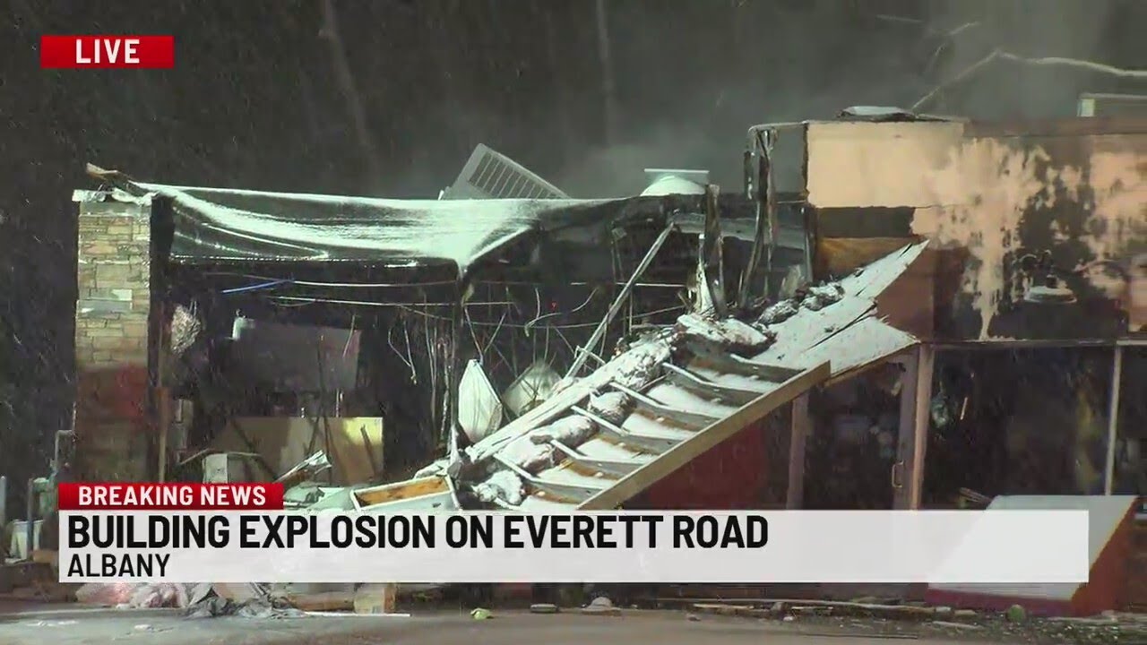 Building explosion on Everett Road - YouTube