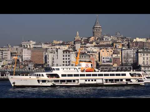 Istanbul'da Vapurlar, Tekneler ve Martılar