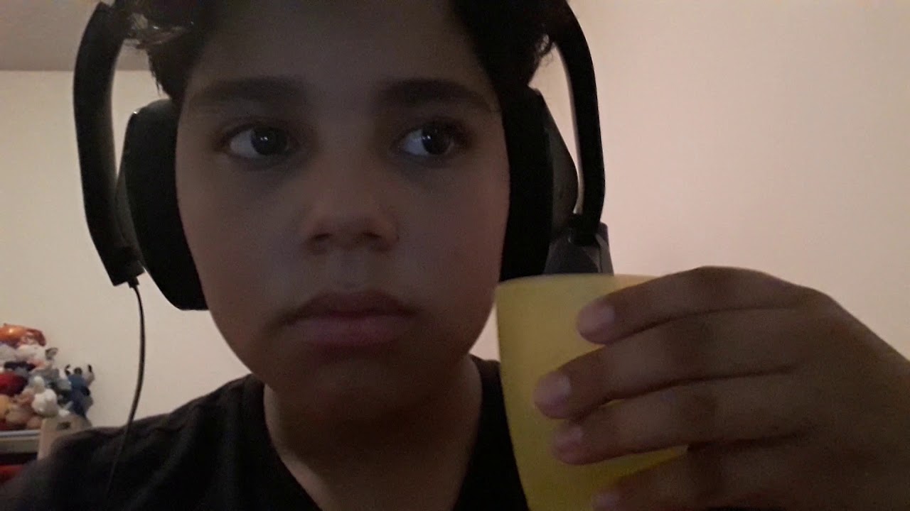 CRINGY kid does ASMR for the first time💀😂 - YouTube