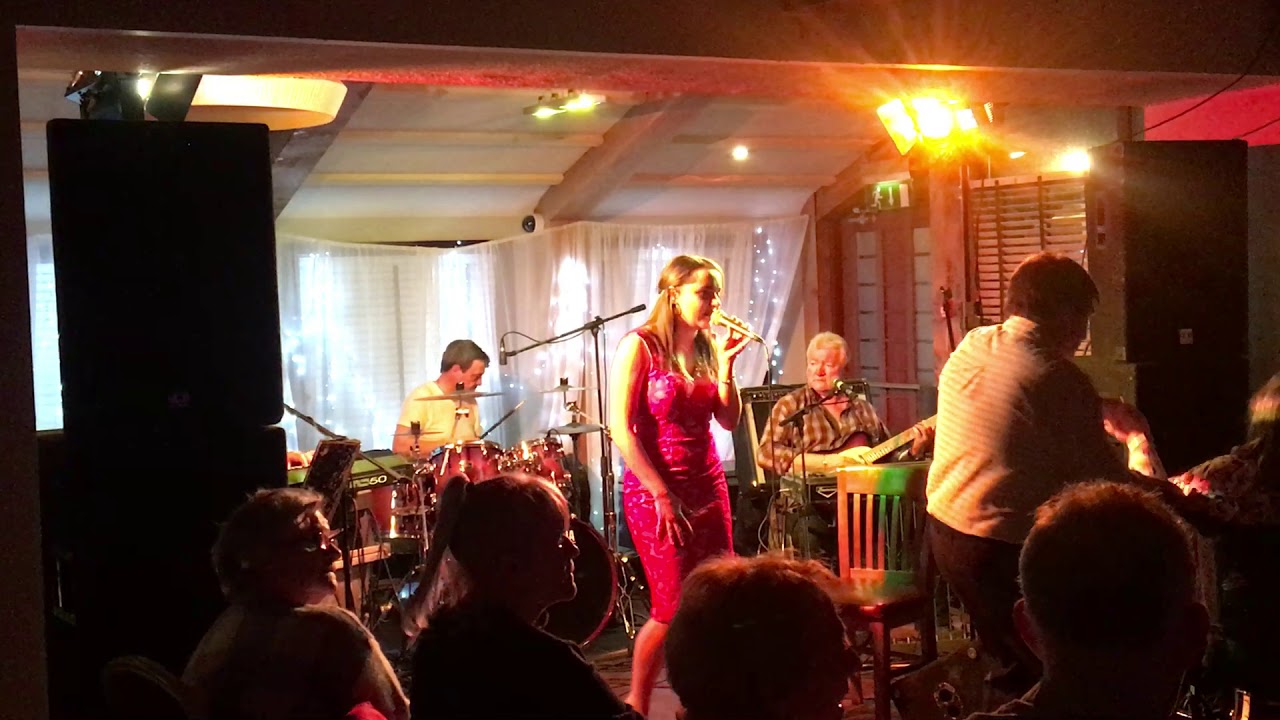 Maeve Farrell 'Long Live The King- A tribute to Big Tom McBride' LIVE ...