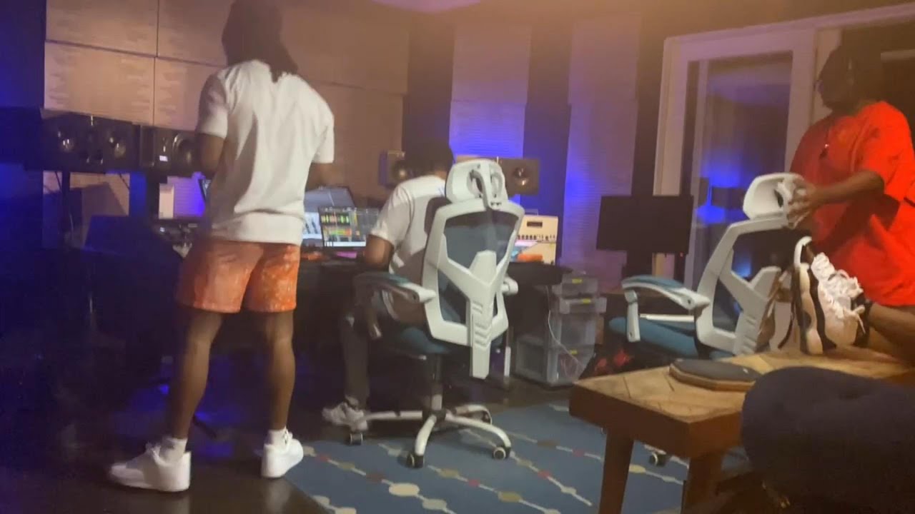 COOKING UP #1 HITS IN THE STUDIO!!!! - YouTube