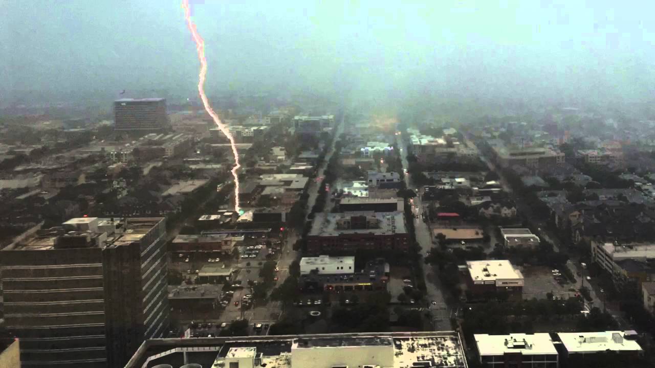 Lightning Strike in Midtown Houston - YouTube