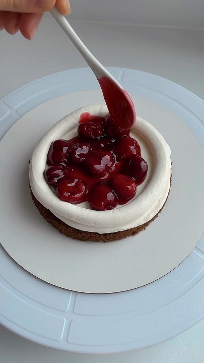 Красный бархат с вишней и клубникой🍒🍓 Youtube