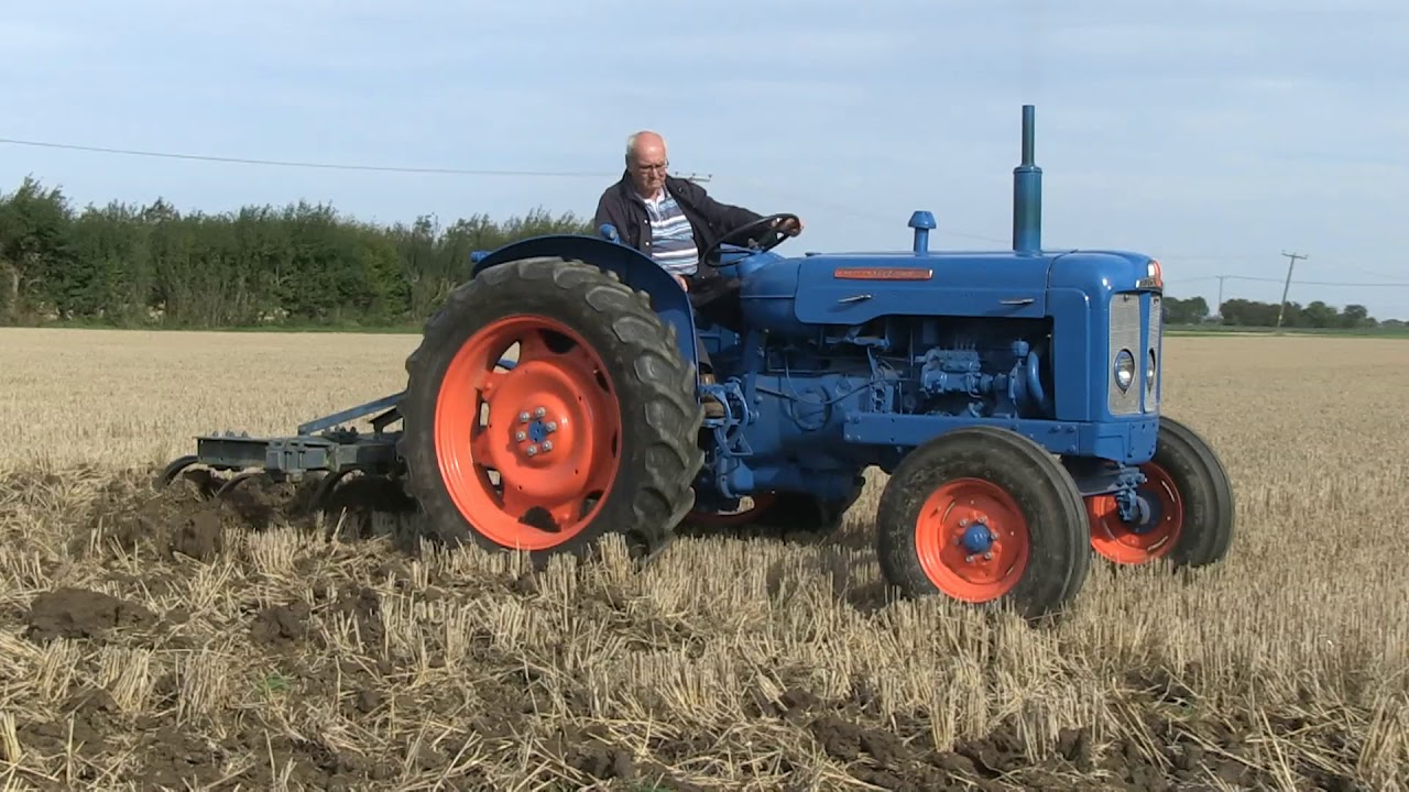 FORDSON SUPER MAJOR AND CULTIVATOR - YouTube