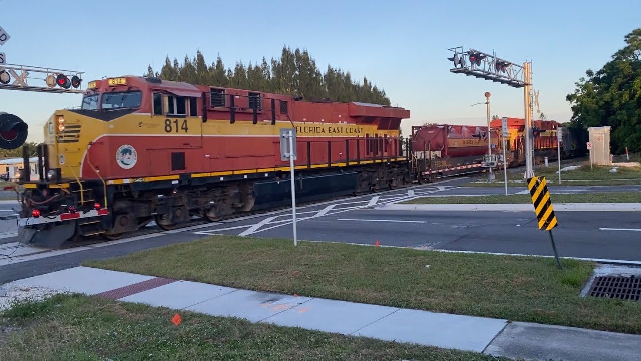 FEC TRAIN 101 @ 7:52am 10-31-23 - YouTube