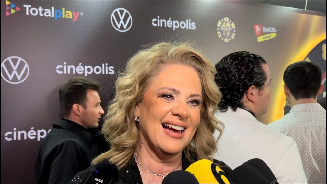 🔥¡YERI MUA BESUQUEATELO! ERIKA BUENFIL DA EL VISTO BUENO A YERI MUA ...