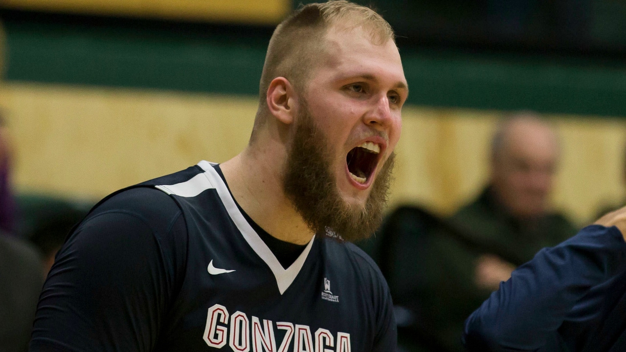 Gonzaga Center Przemek Karnowski Devours Saint Mary's | CampusInsiders ...