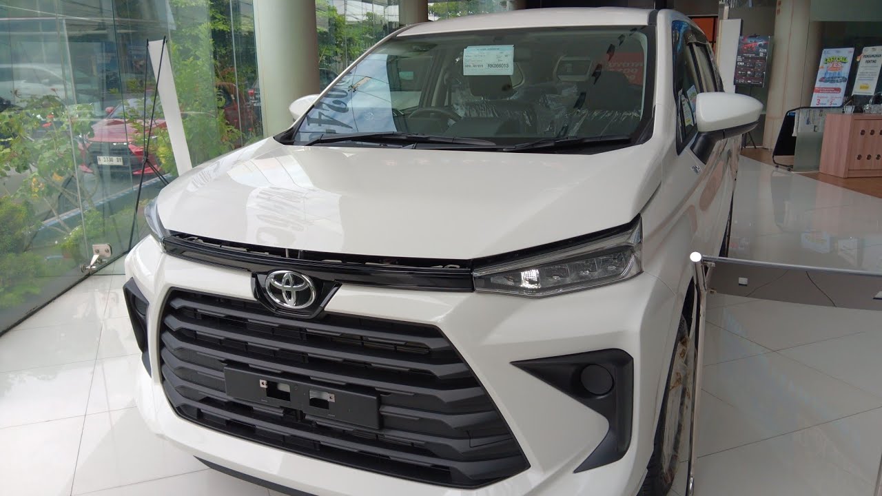 In depth tour Toyota All New Avanza 1.3 E CVT Indonesia - YouTube