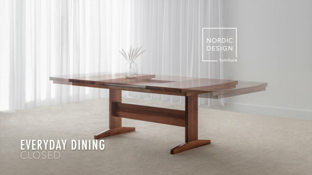 Extendable Dining Table: Traditional Dining Furniture