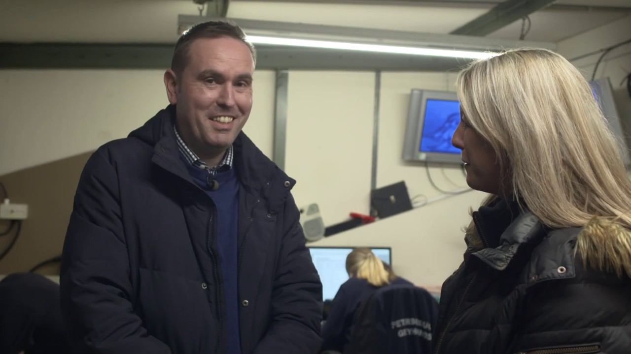 A DAY IN THE LIFE OF A RACING MANAGER - YouTube