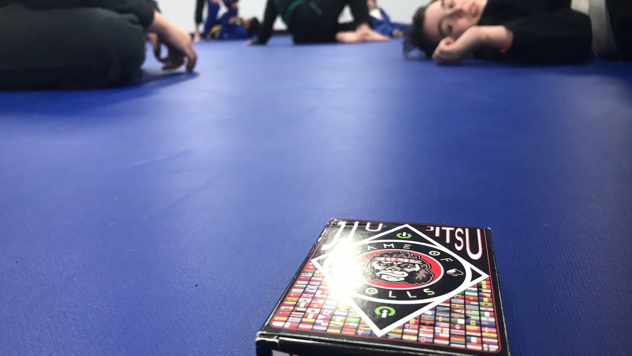 Jiu Jitsu card game - YouTube