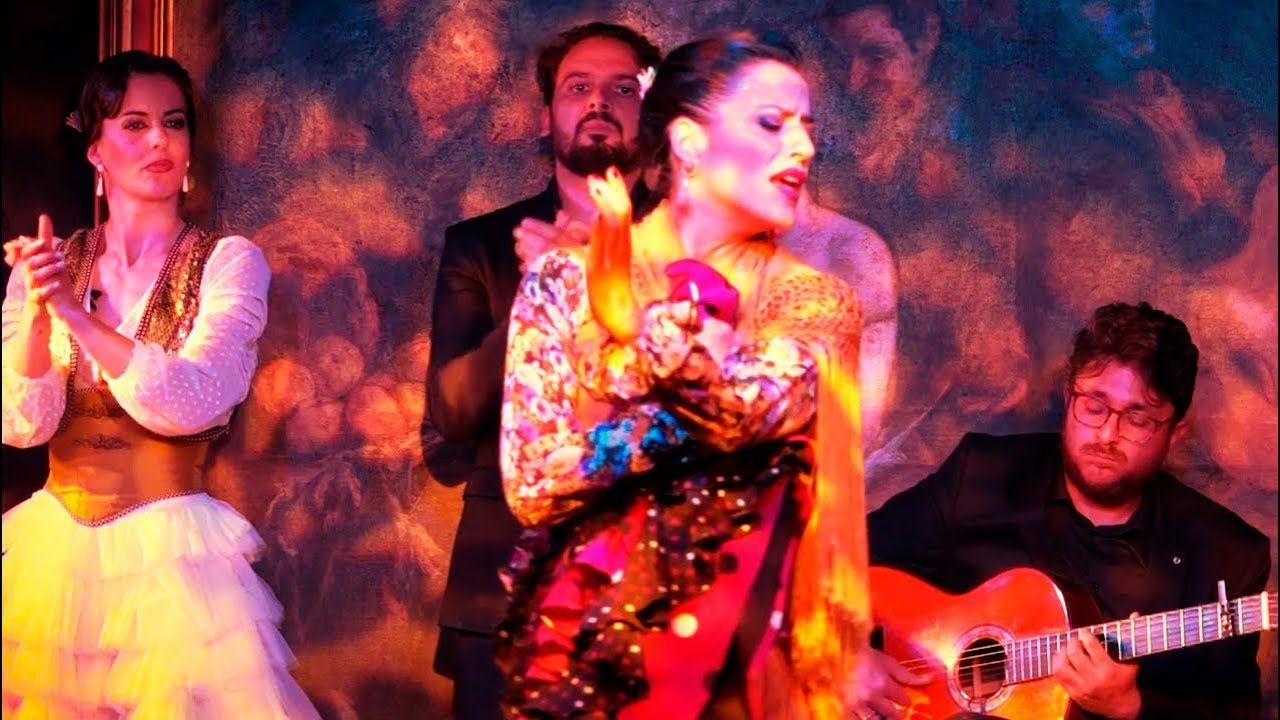 Baile Flamenco: Anabel Moreno, alegrías en Corral de la Morería - YouTube