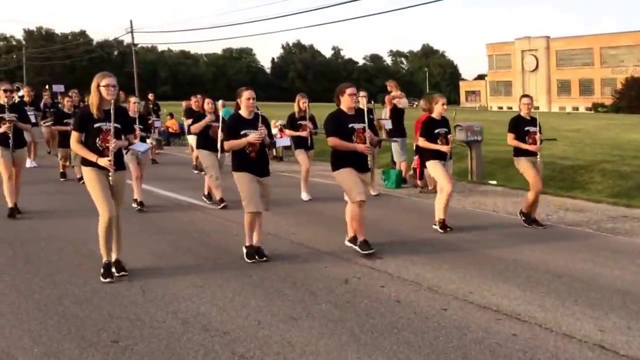 Du Quoin High School Band ~ Du Quoin State Fair 2017 Twilight Parade ...