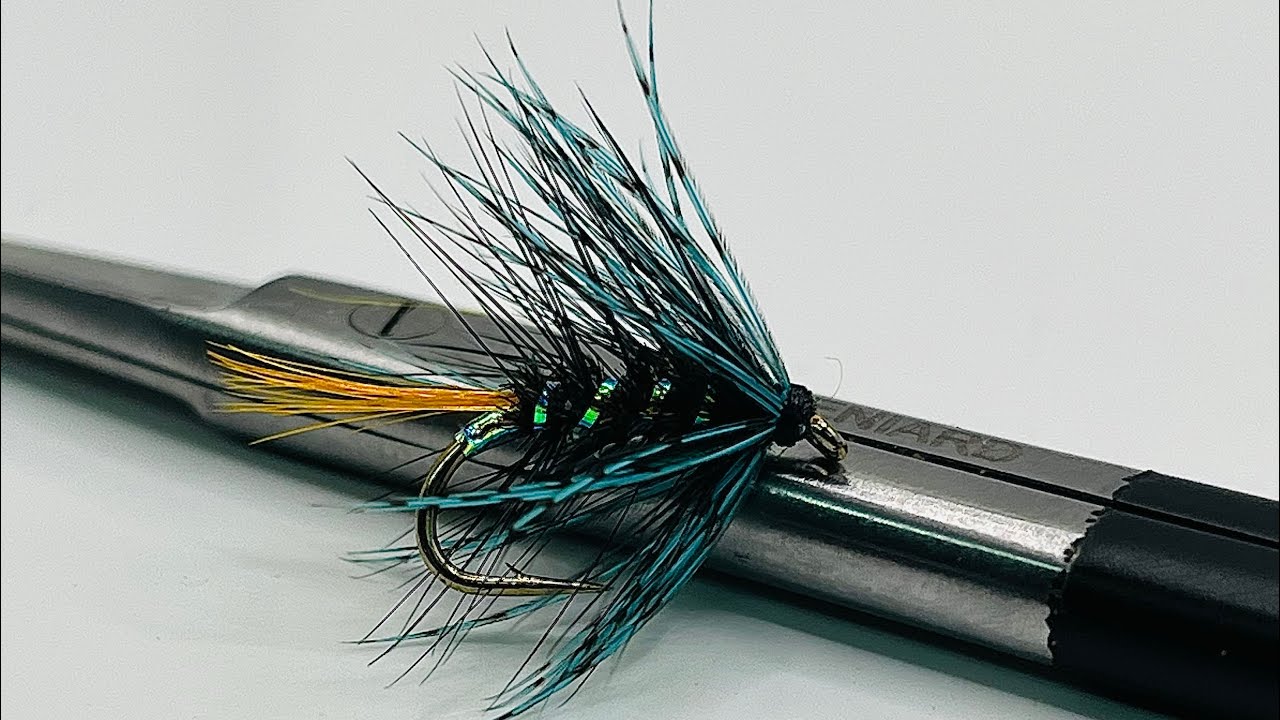 Tying the Black Bumble with Scott Jackson 2025 - YouTube