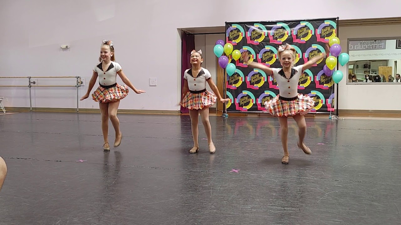 TDC Trio Showcase - Lilah Hernandez - YouTube