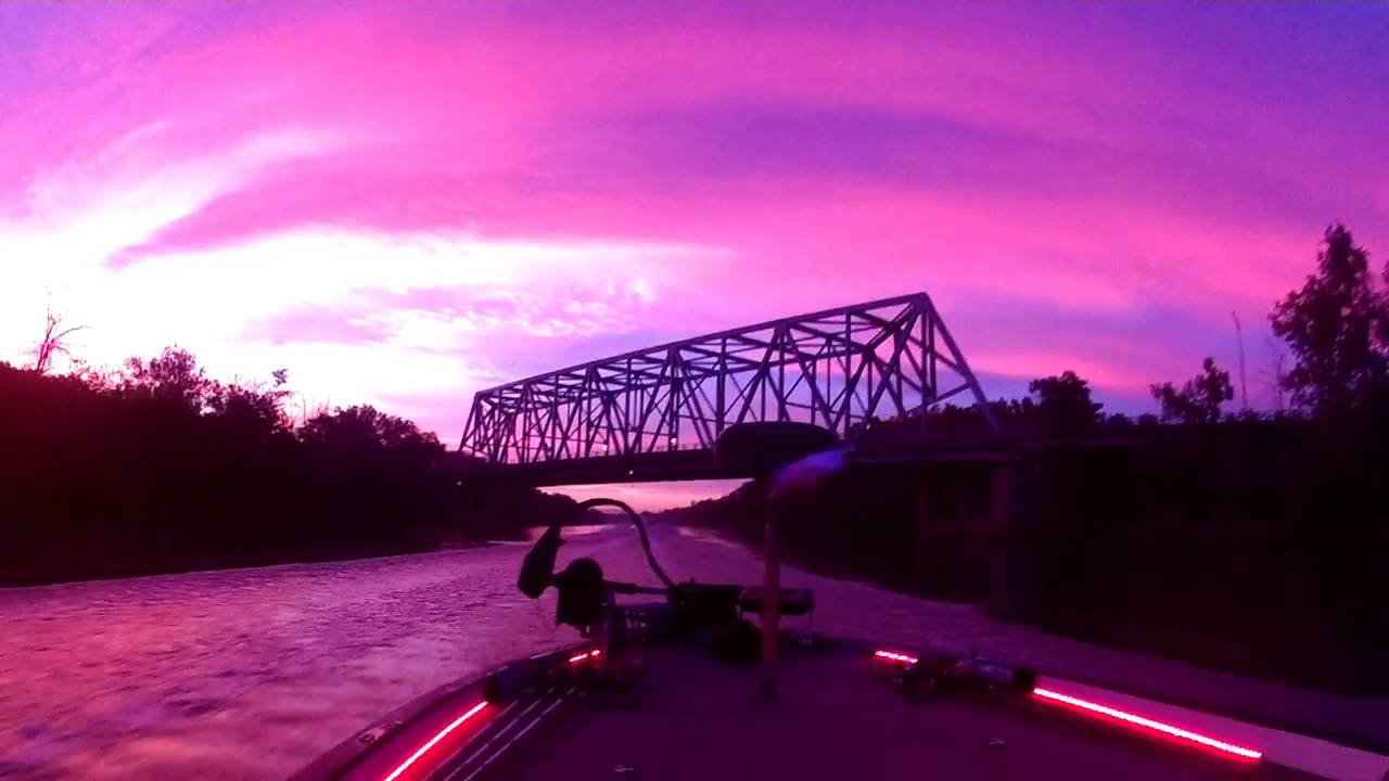 Cal-Sag River, Illinois - YouTube