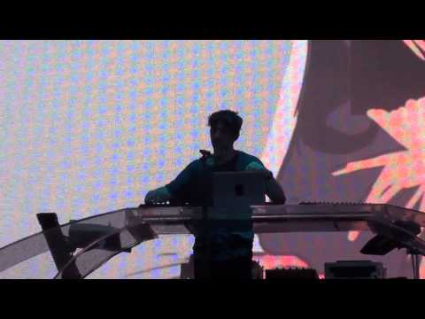 Porter Robinson - Lionhearted LIVE - FEQ 2015/07/12
