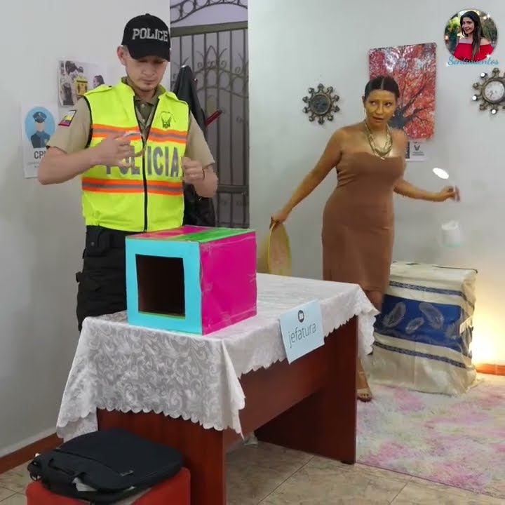 Pol¡cia puso a pru3ba a su novia que se d¡sfrazó de εstatua - YouTube