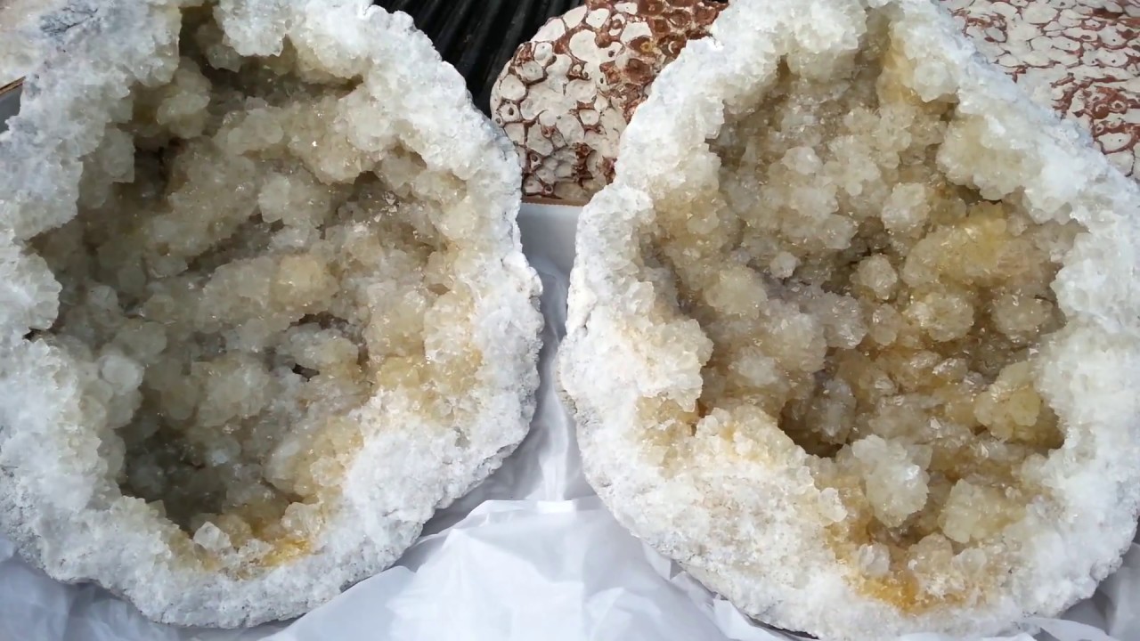 Live Teresa Rocks mineral specimens - YouTube