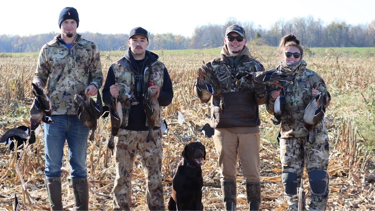 Wisconsin Field Ducks | Duck Hunting 2021 - YouTube