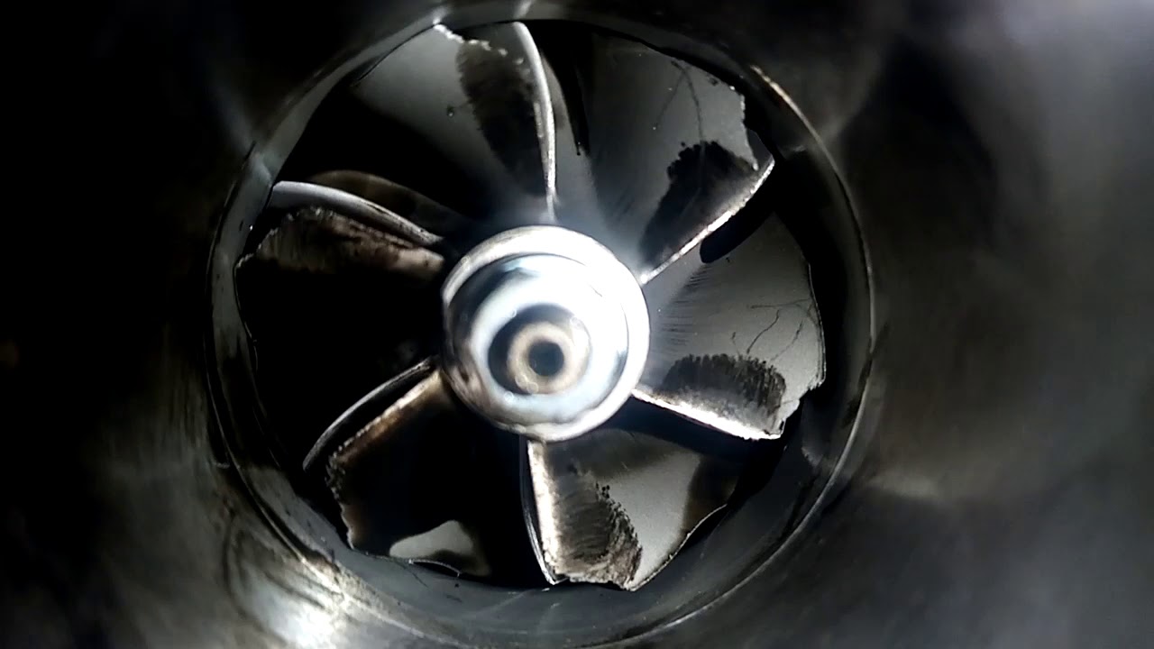 Bad turbo! Oil leak - YouTube