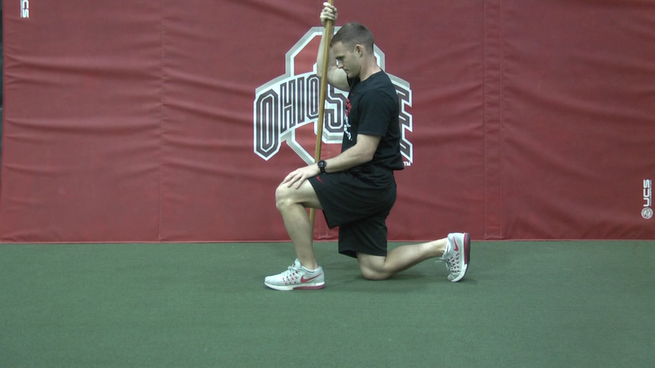Kneeling Hip Flexor Stretch - YouTube