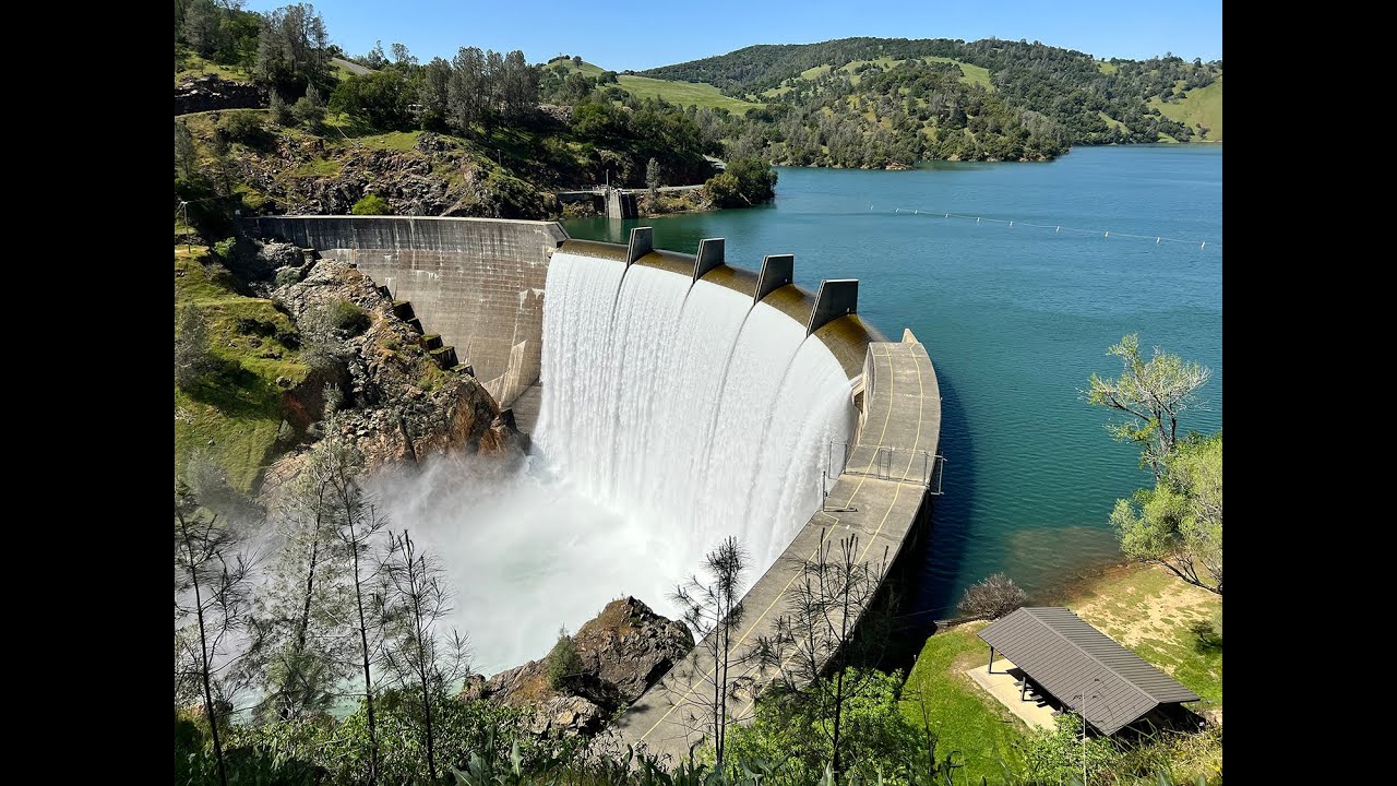 Englebright Lake spilling on April 25, 2023. - YouTube