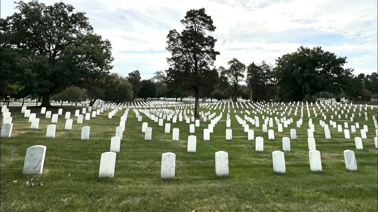 Tara at Ikotin natin ang Arlington Memorial Cemetery | Changing of ...