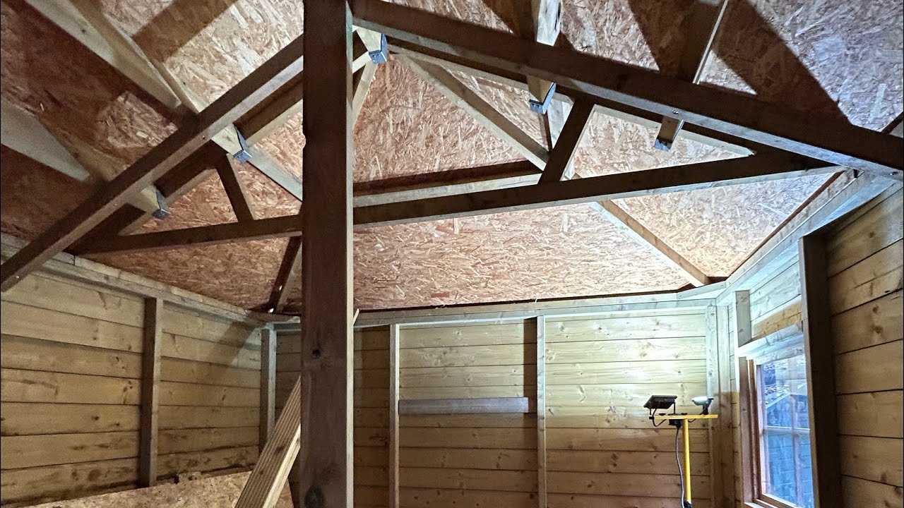 Nieuwe dakspanten - YouTube