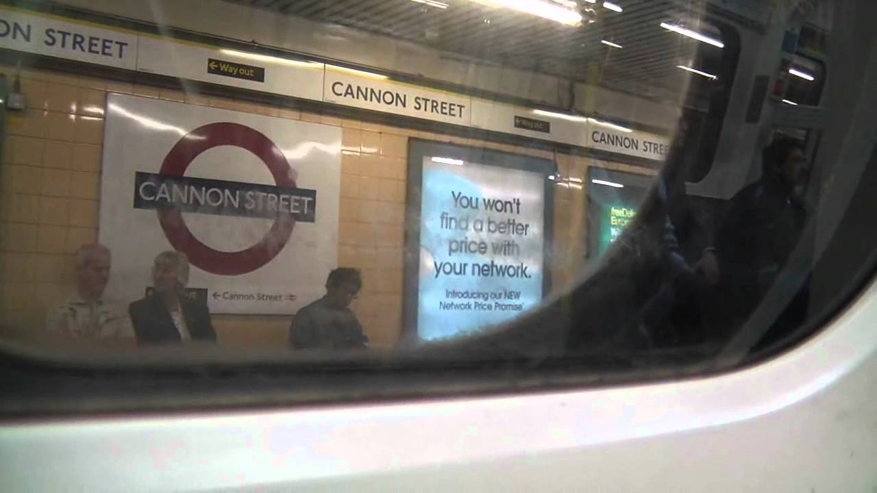 The London Underground : The Circle Line HD - YouTube