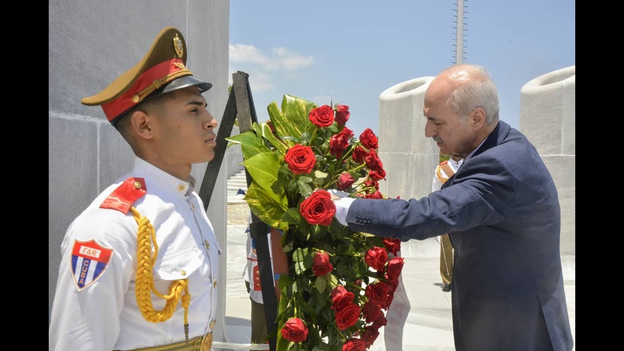 Pdte. de Gran Asamblea Nacional de Türkiye rindió tributo a José Martí ...