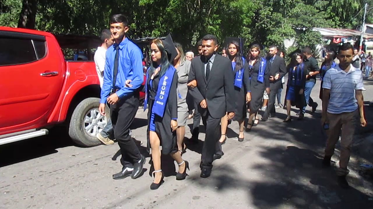 ENTRADA DE GRADUANDOS GENERACIÓN 2018. 23-11-2018 - YouTube