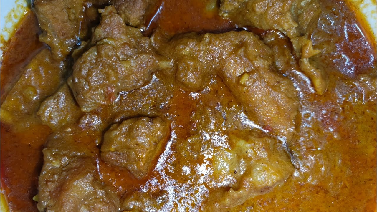 জীবনের প্রথম মেয়ের হাতের গরুর মাংস রান্না খেলাম। - YouTube