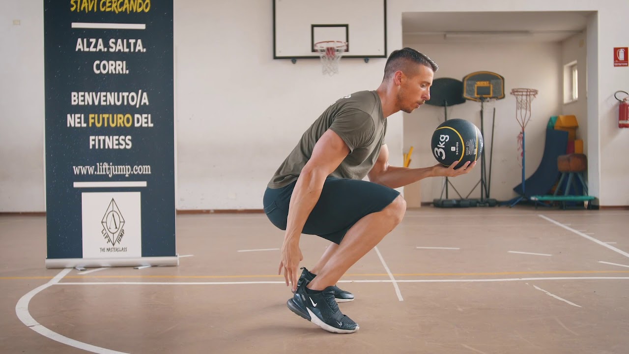 Squat + spinta verso l'alto con palla medica - YouTube
