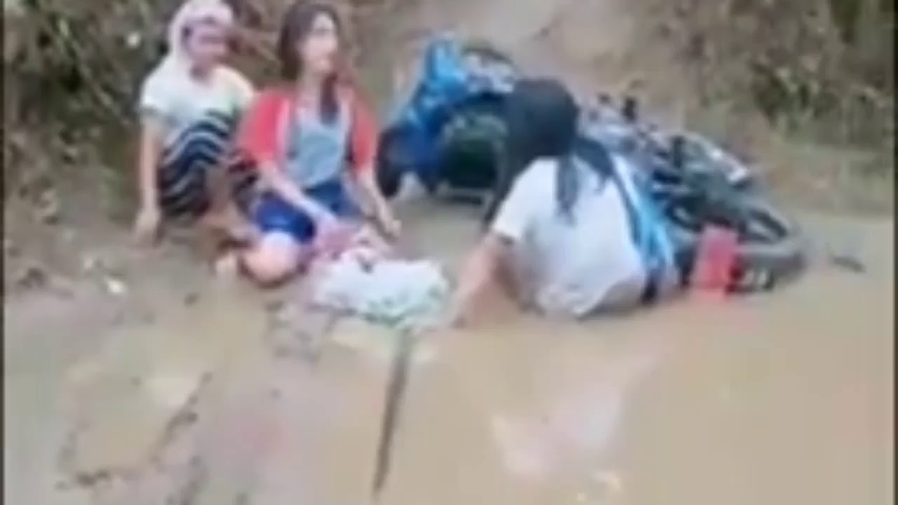 Gadis Desa Habis Mandi Maen Lumpur Youtube