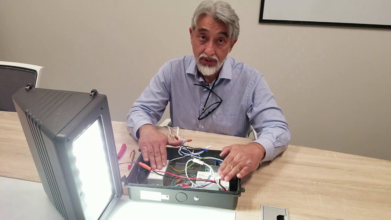 How to Wire a Cyber Tech Wall Pack with Emergency backup - YouTube