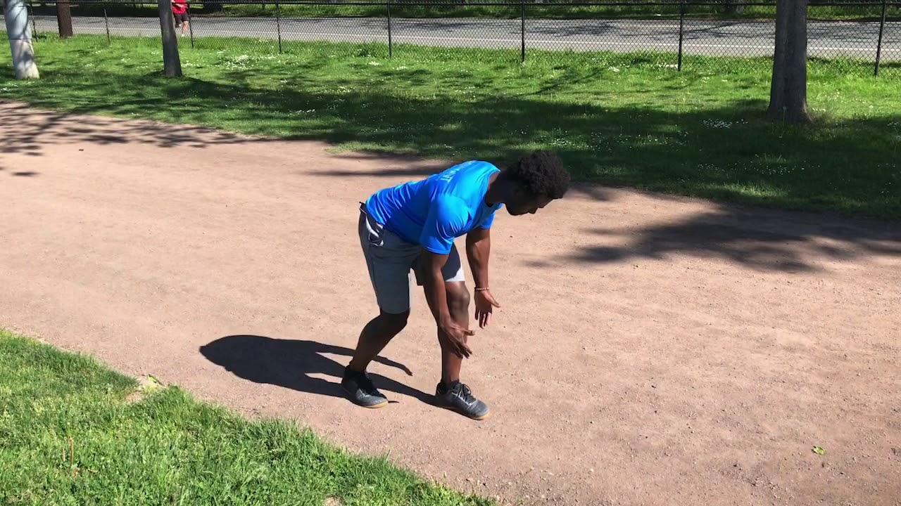 Runners' Back Step Hamstring Stretch - YouTube