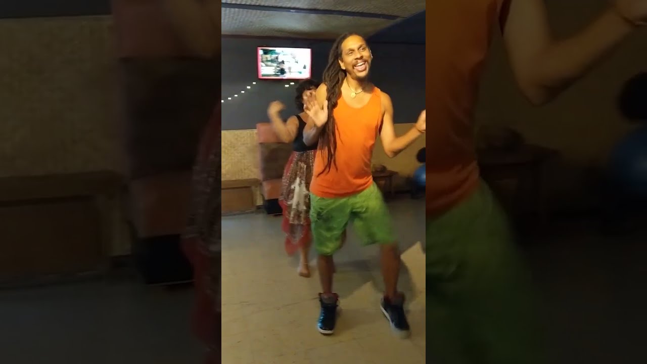 Jerome James dancing party at Birthday Party - YouTube