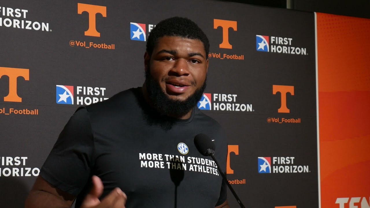 Omari Thomas - Vols DT after Fall Practice 7 - YouTube