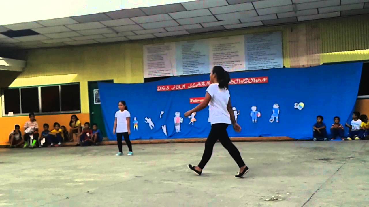 Dance showdown - YouTube