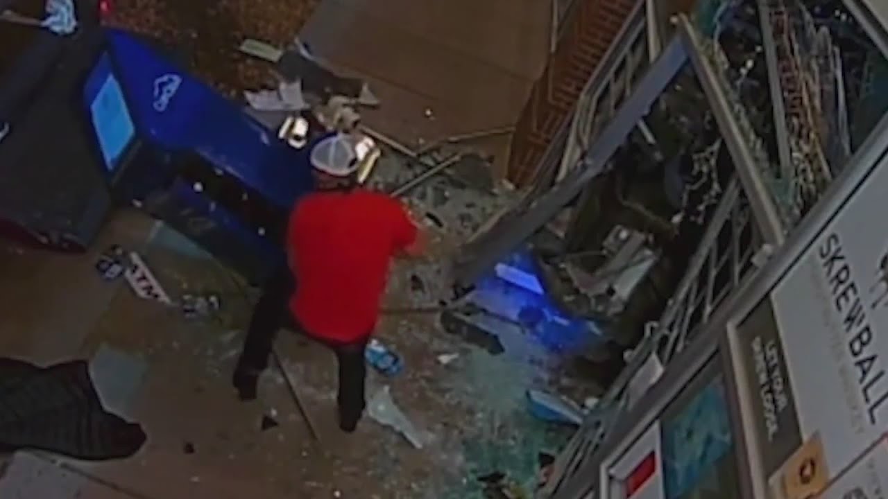 Thieves caught on camera during burglary - YouTube