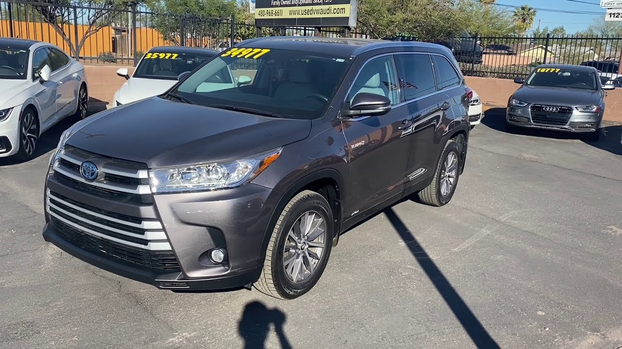 2019 Toyota Highlander Hybrid XLE - YouTube
