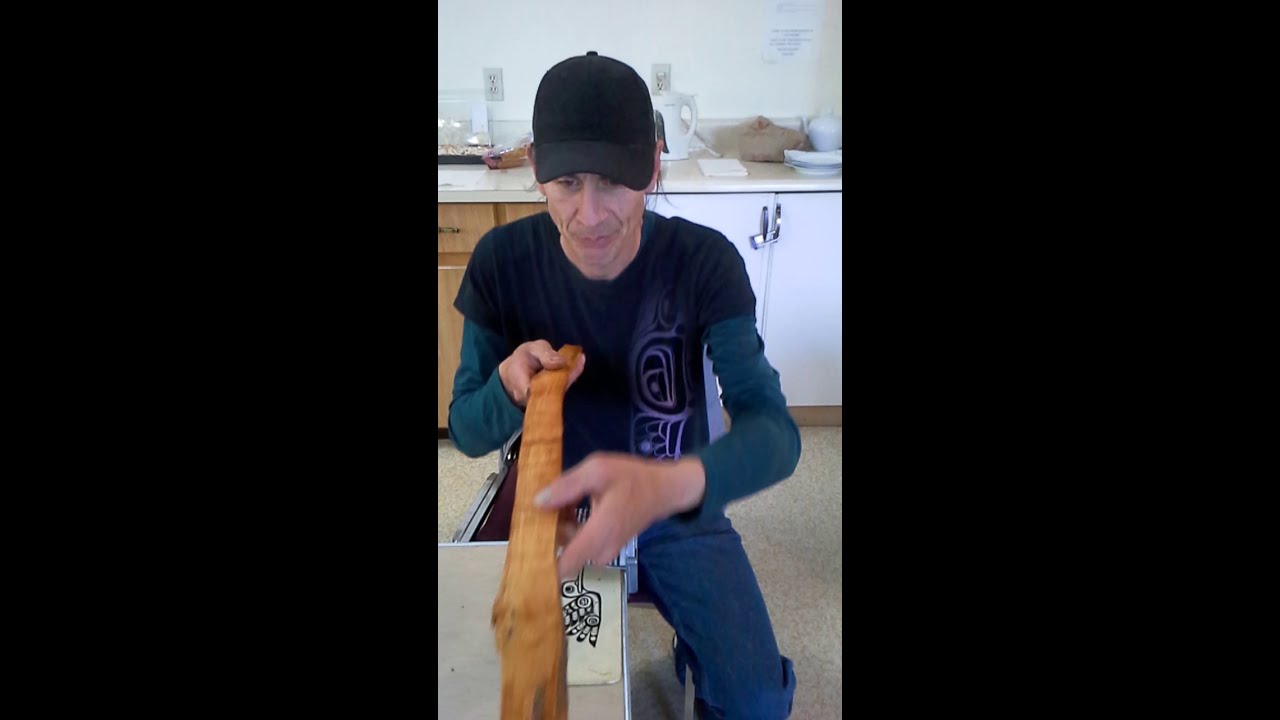 Preparing Cedar Bark for weaving - YouTube