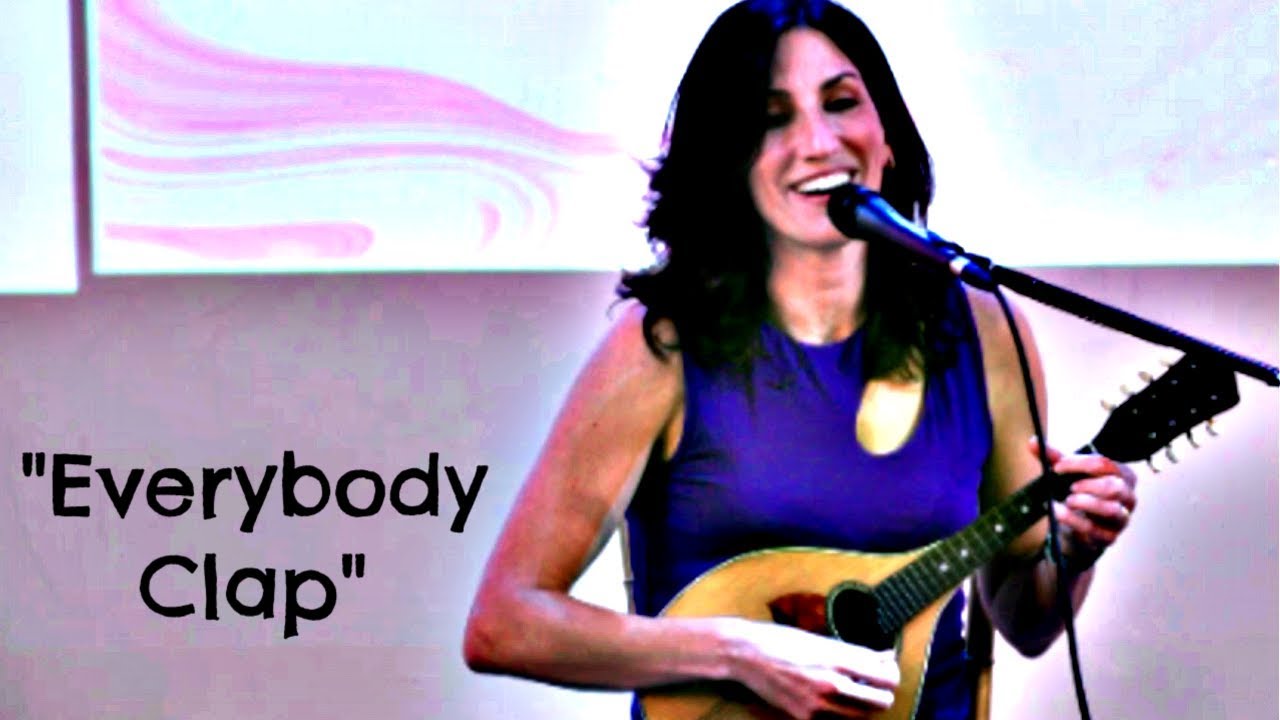"Everybody Clap" with Nancy in concert - YouTube